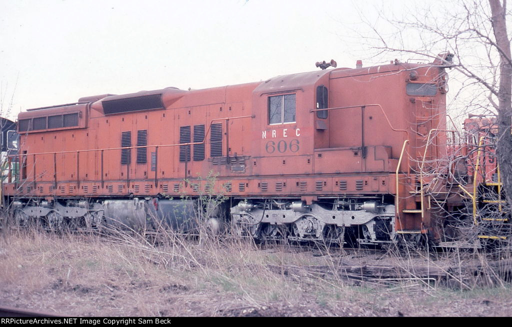 NREC 606--Ex EJ&E SD9
